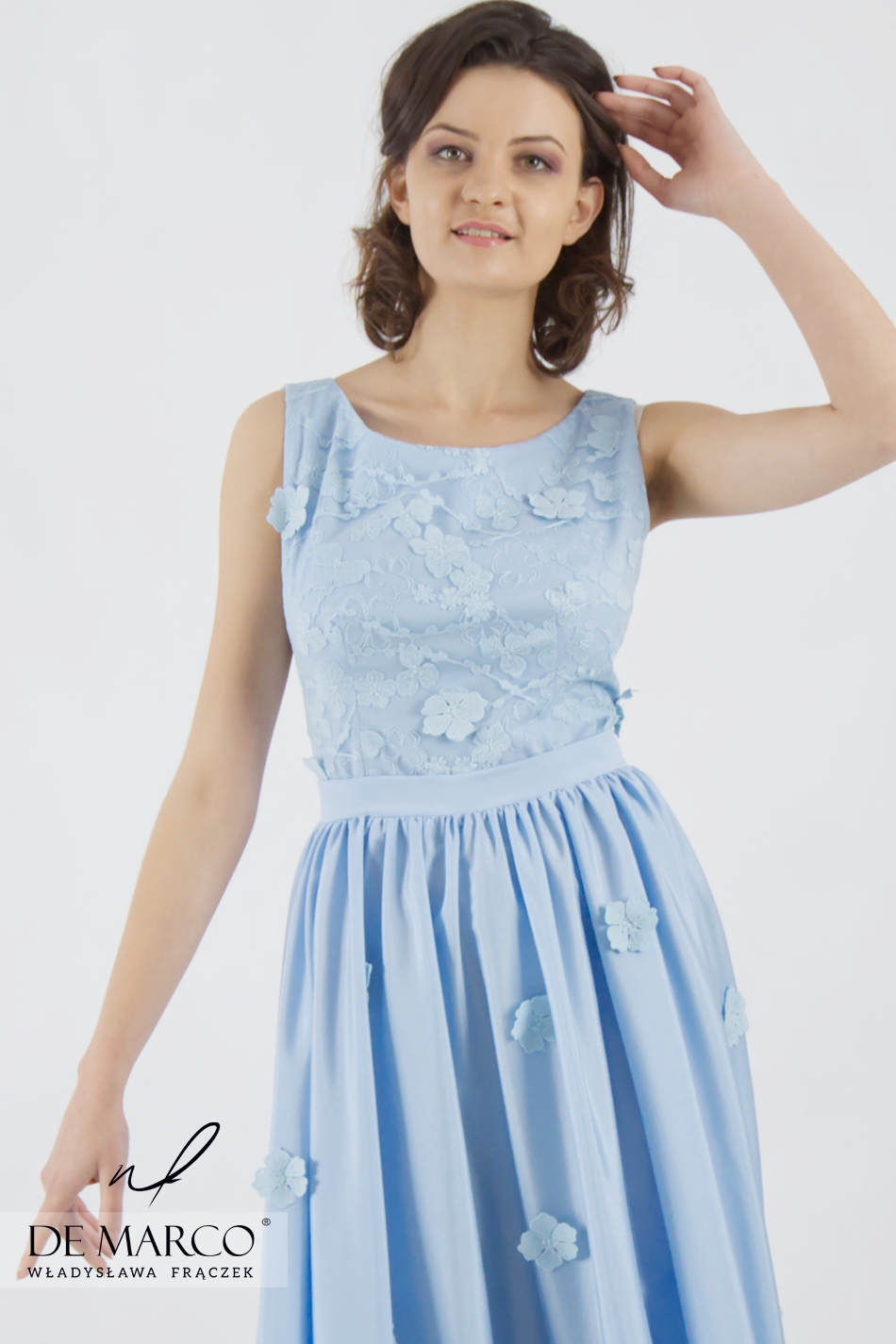 Niebieska sukienka z gipiurą 3D Kinga, Polskie sukienki midi